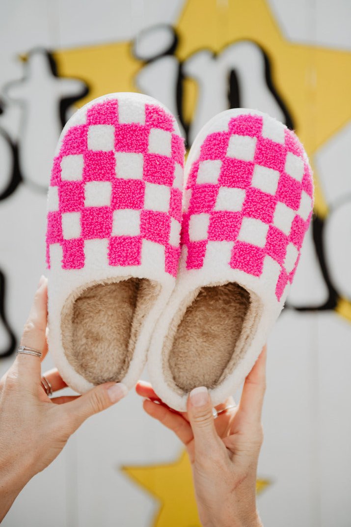 Hot Pink Checkered Pattern Slippers – Great Smile Company